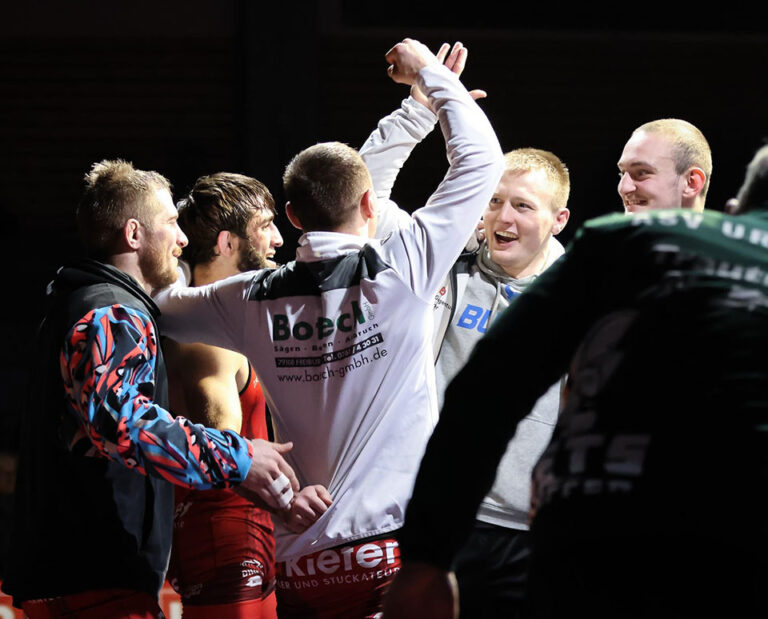 05.12.2022 ️ Trainerduo Ion/Stefan impft sein Team mit starker ...